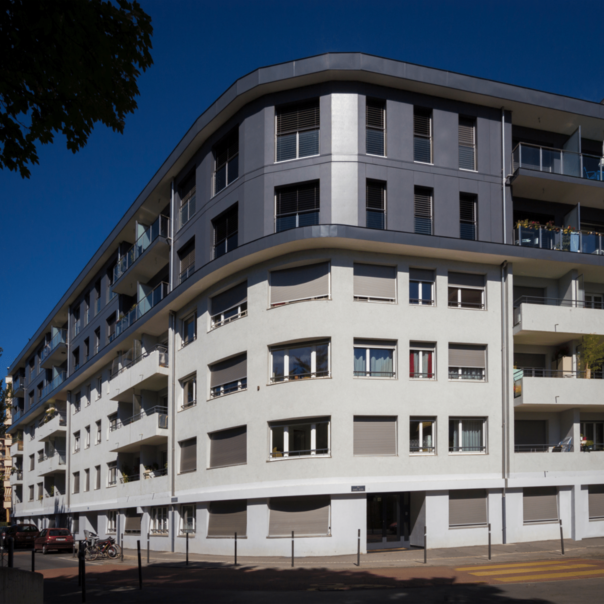 Vertical expansion of a building Daniel-Gevril - Domus Architecture